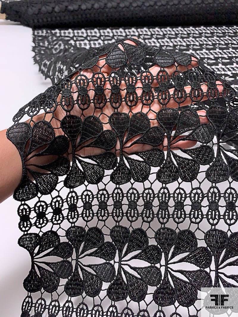 Lace Fabrics | FABRICS & FABRICS NYC – Fabrics & Fabrics